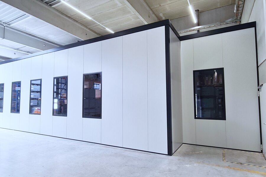 Großzügige Raumlösung für POLYTEC PLASTICS | Jansen Holding